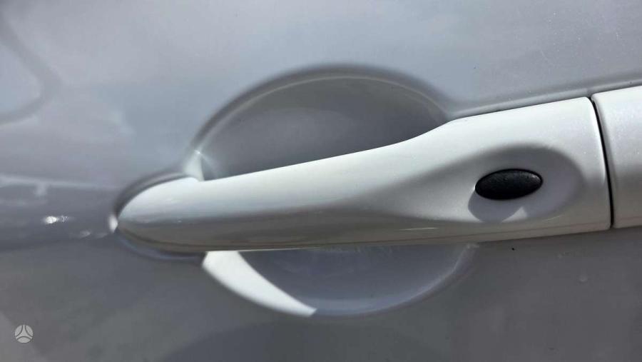 Balts Renault Zoe 2015 Tauragė, ar dzinēja tilpumu 0.00 L un nobraukumu 130 tūkst. km par 4280 €, foto 23 vietnē AUTOMOTO.COM.LV