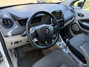 Balts Renault Zoe 2015 Marijampole, ar dzinēja tilpumu 0.00 L un nobraukumu 150 tūkst. km par 2200 €, foto 6 vietnē AUTOMOTO.COM.LV