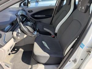 Balts Renault Zoe 2015 Marijampole, ar dzinēja tilpumu 0.00 L un nobraukumu 150 tūkst. km par 2200 €, foto 7 vietnē AUTOMOTO.COM.LV
