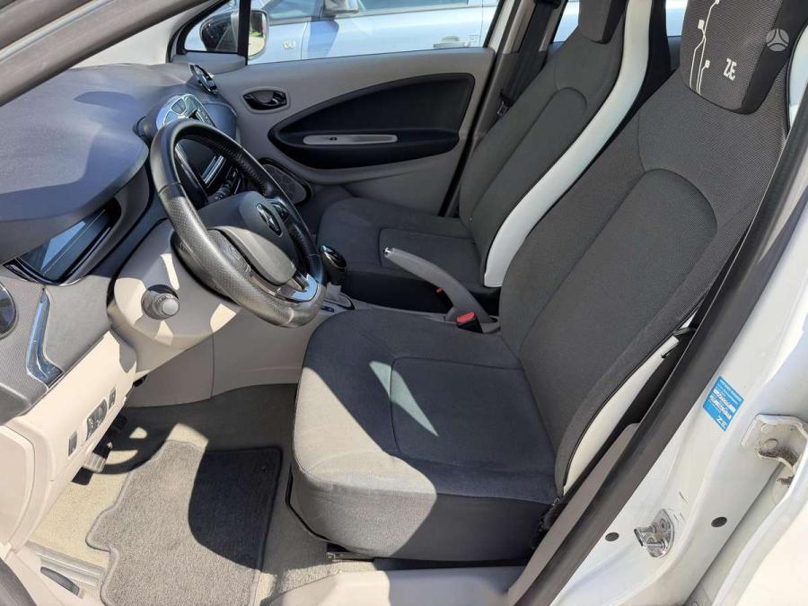 Balts Renault Zoe 2015 Marijampole, ar dzinēja tilpumu 0.00 L un nobraukumu 150 tūkst. km par 2200 €, foto 7 vietnē AUTOMOTO.COM.LV
