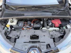 Balts Renault Zoe 2015 Marijampole, ar dzinēja tilpumu 0.00 L un nobraukumu 150 tūkst. km par 2200 €, foto 10 vietnē AUTOMOTO.COM.LV