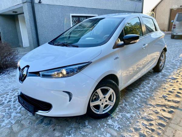 White Renault Zoe 2016 in Siauliai, with an engine capacity of 0.00 L and mileage of 88 thousand km for 5650 €, photo 1 on AUTOMOTO.COM.LV