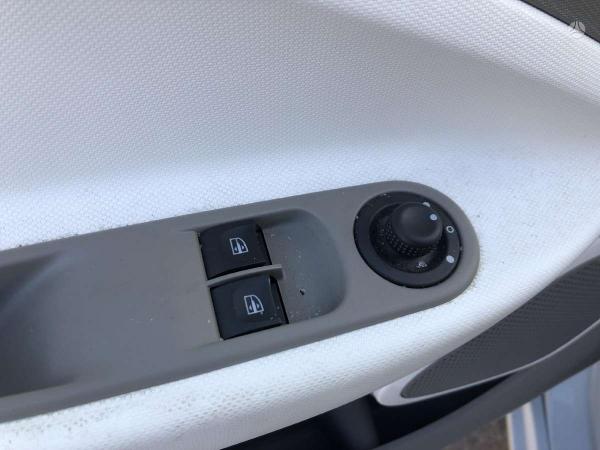 Balts Renault Zoe 2016 Klaipėda, ar dzinēja tilpumu 0.00 L un nobraukumu 97 tūkst. km par 4500 €, foto 11 vietnē AUTOMOTO.COM.LV
