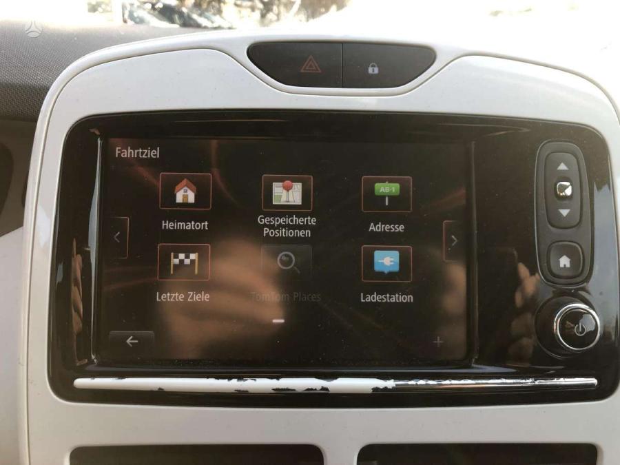 Белый Рено Зое 2016 в Клайпеда, объемом двигателя 0.00 л и пробегом 97 тыс. км за 4500 €, фото 18 на AUTOMOTO.COM.LV