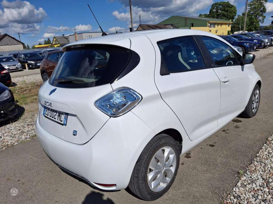 Balts Renault Zoe 2016 Tauragė, ar dzinēja tilpumu 0.00 L un nobraukumu 163 tūkst. km par 3950 €, foto 7 vietnē AUTOMOTO.COM.LV
