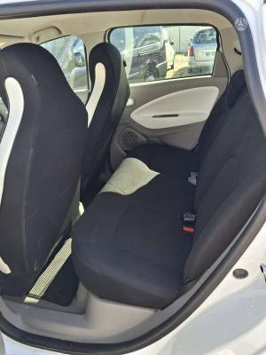 Balts Renault Zoe 2016 Tauragė, ar dzinēja tilpumu 0.00 L un nobraukumu 163 tūkst. km par 3950 €, foto 10 vietnē AUTOMOTO.COM.LV