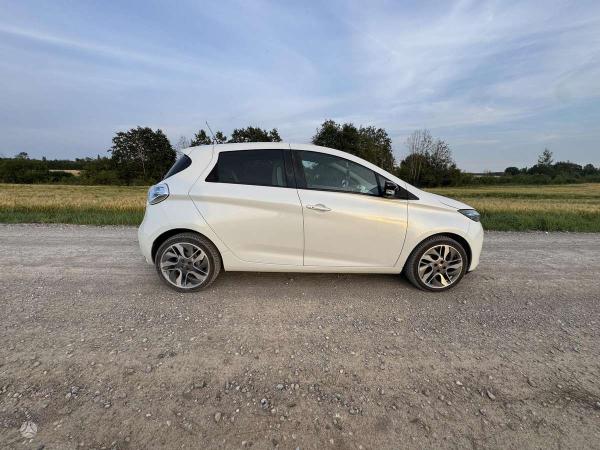 Balts Renault Zoe 2016 Viļņa, ar dzinēja tilpumu 0.00 L un nobraukumu 52 tūkst. km par 6950 €, foto 4 vietnē AUTOMOTO.COM.LV