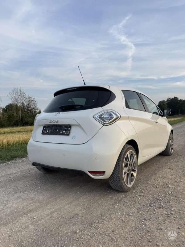 Balts Renault Zoe 2016 Viļņa, ar dzinēja tilpumu 0.00 L un nobraukumu 52 tūkst. km par 6950 €, foto 5 vietnē AUTOMOTO.COM.LV