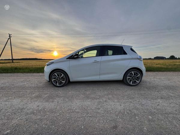 Balts Renault Zoe 2016 Viļņa, ar dzinēja tilpumu 0.00 L un nobraukumu 52 tūkst. km par 6950 €, foto 8 vietnē AUTOMOTO.COM.LV