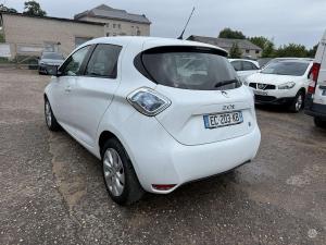 White Renault Zoe 2016 in Telschi, with an engine capacity of 0.00 L and mileage of 90 thousand km for 6600 €, photo 4 on AUTOMOTO.COM.LV