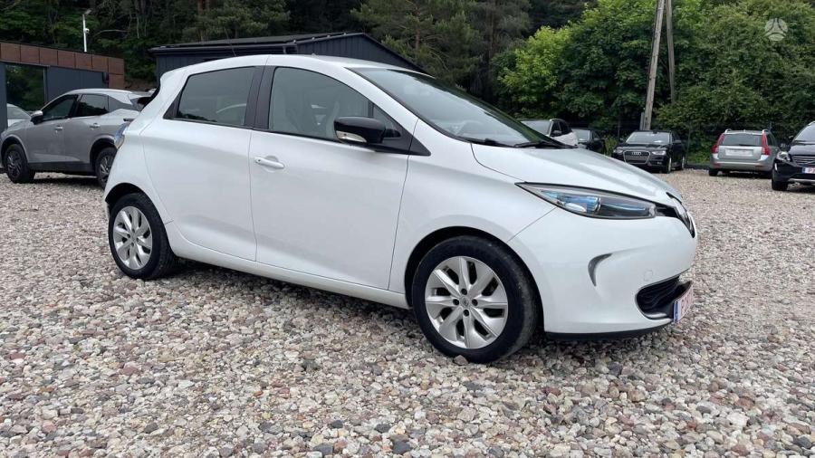 Balts Renault Zoe 2016 Kauņa, ar dzinēja tilpumu 0.00 L un nobraukumu 100 tūkst. km par 5750 €, foto 5 vietnē AUTOMOTO.COM.LV