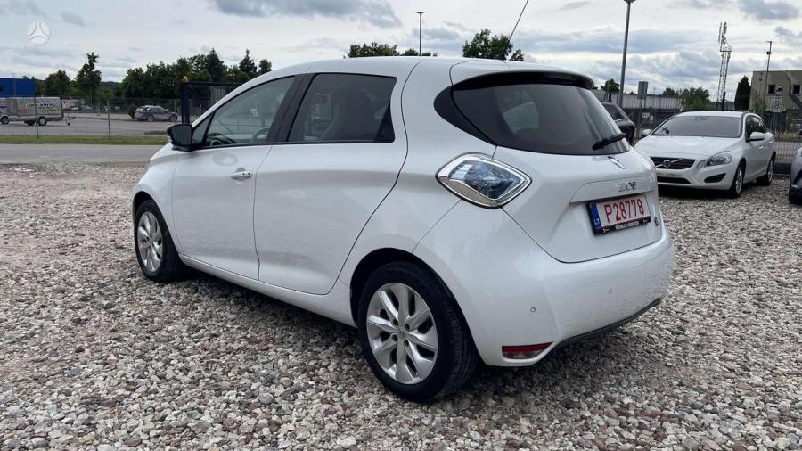 Balts Renault Zoe 2016 Kauņa, ar dzinēja tilpumu 0.00 L un nobraukumu 100 tūkst. km par 5750 €, foto 8 vietnē AUTOMOTO.COM.LV