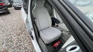 Balts Renault Zoe 2016 Kauņa, ar dzinēja tilpumu 0.00 L un nobraukumu 100 tūkst. km par 5750 €, foto 12 vietnē AUTOMOTO.COM.LV