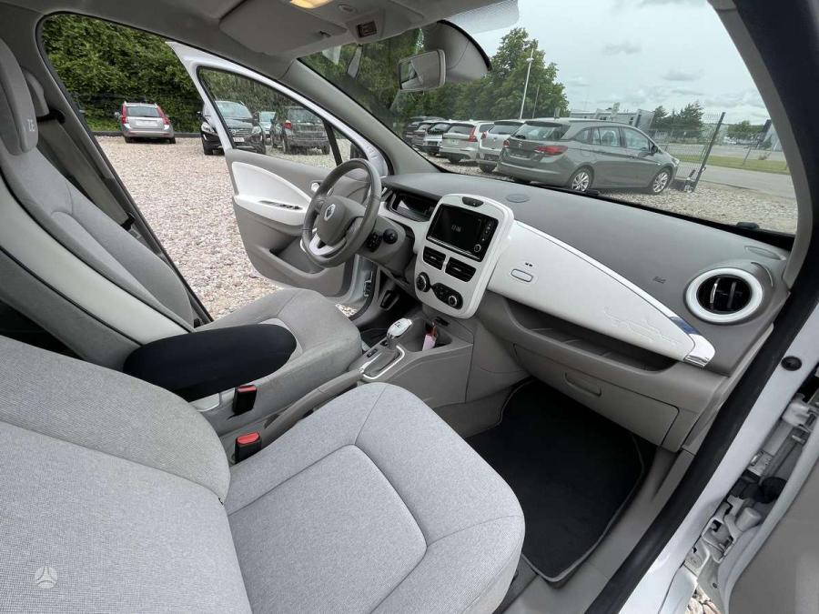 Balts Renault Zoe 2016 Kauņa, ar dzinēja tilpumu 0.00 L un nobraukumu 100 tūkst. km par 5750 €, foto 16 vietnē AUTOMOTO.COM.LV