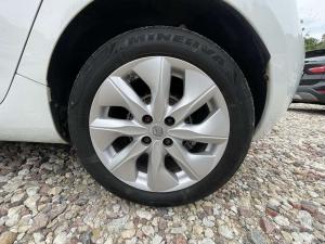 Balts Renault Zoe 2016 Kauņa, ar dzinēja tilpumu 0.00 L un nobraukumu 100 tūkst. km par 5750 €, foto 17 vietnē AUTOMOTO.COM.LV