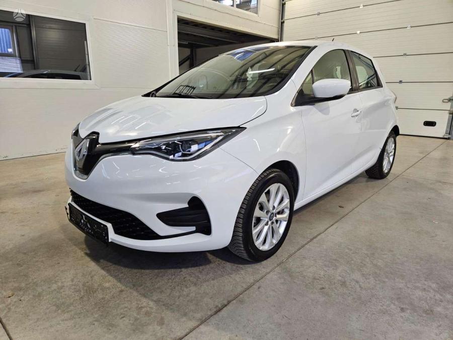 White Renault Zoe 2020 in Marijampole, with an engine capacity of 0.00 L and mileage of 112 thousand km for 9668 €, photo 3 on AUTOMOTO.COM.LV