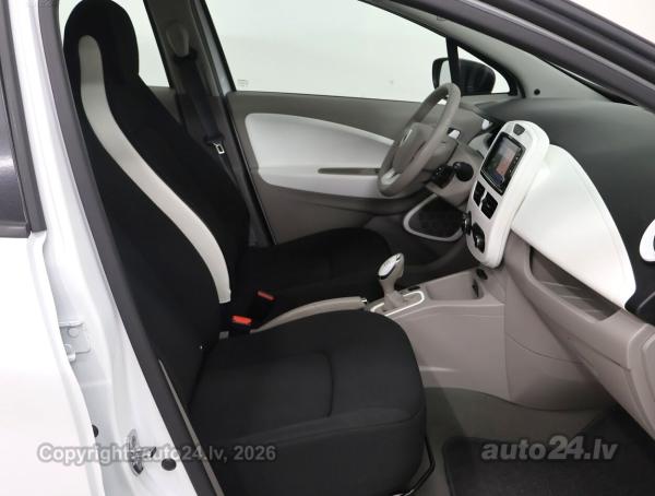 Balts Renault Zoe 2020 Tallina, ar dzinēja tilpumu 0.00 L un nobraukumu 80 tūkst. km par 9900 €, foto 11 vietnē AUTOMOTO.COM.LV