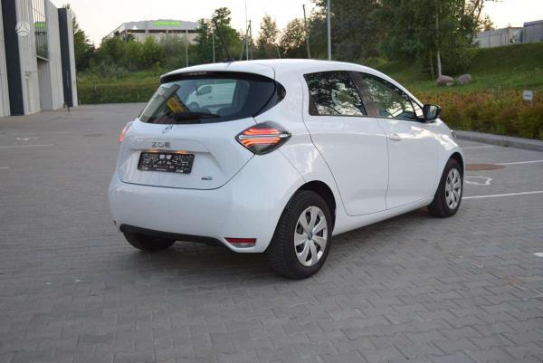 White Renault Zoe 2020 in Vilnius, with an engine capacity of 0.00 L and mileage of 62 thousand km for 9550 €, photo 7 on AUTOMOTO.COM.LV