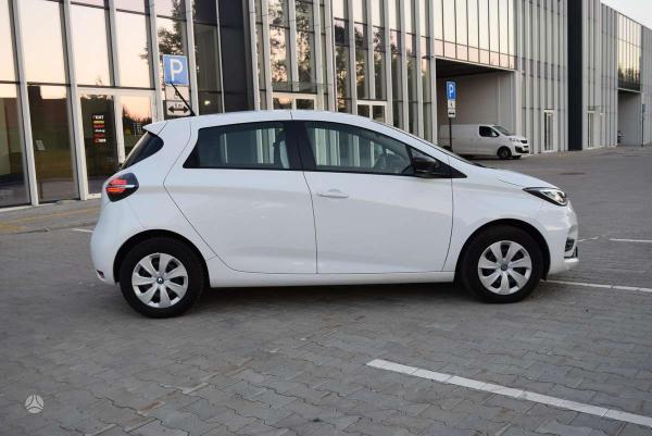 White Renault Zoe 2020 in Vilnius, with an engine capacity of 0.00 L and mileage of 62 thousand km for 9550 €, photo 8 on AUTOMOTO.COM.LV