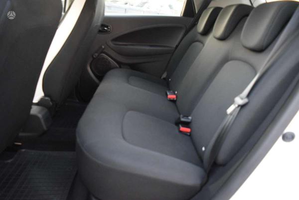 White Renault Zoe 2020 in Vilnius, with an engine capacity of 0.00 L and mileage of 62 thousand km for 9550 €, photo 10 on AUTOMOTO.COM.LV