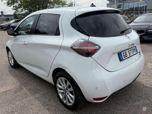 White Renault Zoe 2020 in Vilnius, with an engine capacity of 0.00 L and mileage of 66 thousand km for 9700 €, photo 4 on AUTOMOTO.COM.LV