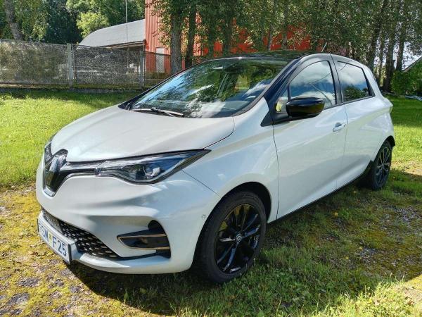 White Renault Zoe 2021 in Plunge, with an engine capacity of 0.00 L and mileage of 97 thousand km for 9400 €, photo 2 on AUTOMOTO.COM.LV