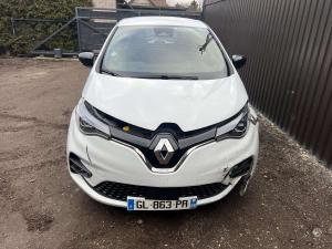 White Renault Zoe 2023 in Kaunas, with an engine capacity of 0.00 L and mileage of 24 thousand km for 6900 €, photo 2 on AUTOMOTO.COM.LV