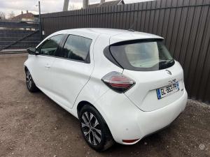 White Renault Zoe 2023 in Kaunas, with an engine capacity of 0.00 L and mileage of 24 thousand km for 6900 €, photo 7 on AUTOMOTO.COM.LV