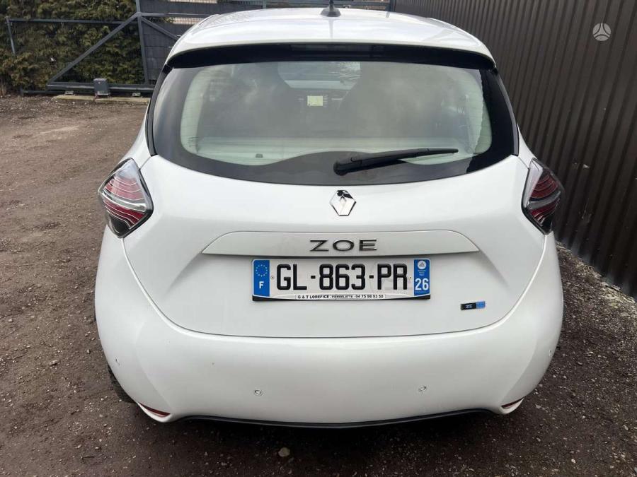 White Renault Zoe 2023 in Kaunas, with an engine capacity of 0.00 L and mileage of 24 thousand km for 6900 €, photo 8 on AUTOMOTO.COM.LV