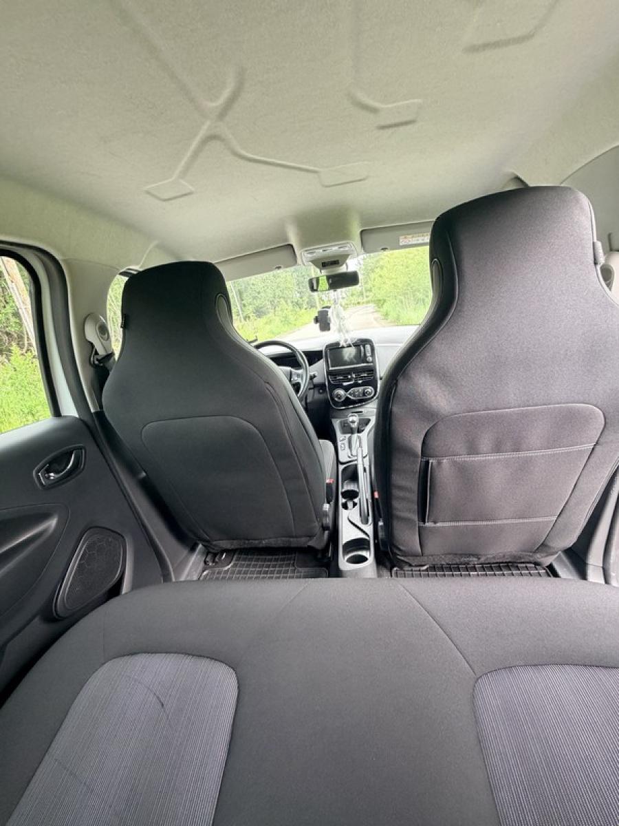 White Renault Zoe 2018 in Tallinn, with an engine capacity of 0.00 L and mileage of 83 thousand km for 9000 €, photo 26 on AUTOMOTO.COM.LV