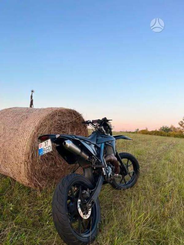 Melns Rieju MRT 50 2015 Švenčionys, ar dzinēja tilpumu 50.00 L un nobraukumu 18 tūkst. km par 1500 €, foto 2 vietnē AUTOMOTO.COM.LV