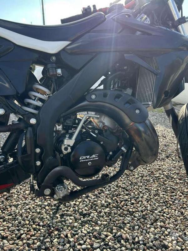 Melns Rieju MRT 50 2019 Panevēža, ar dzinēja tilpumu 50.00 L un nobraukumu 7 tūkst. km par 1800 €, foto 5 vietnē AUTOMOTO.COM.LV