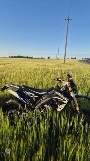 Black Rieju MRT 50 2020 in Radviliskis, with an engine capacity of 50.00 L and mileage of 11 thousand km for 1820 €, photo 3 on AUTOMOTO.COM.LV