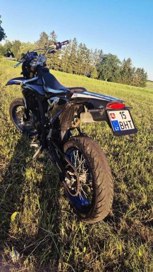 Black Rieju MRT 50 2020 in Radviliskis, with an engine capacity of 50.00 L and mileage of 11 thousand km for 1820 €, photo 8 on AUTOMOTO.COM.LV