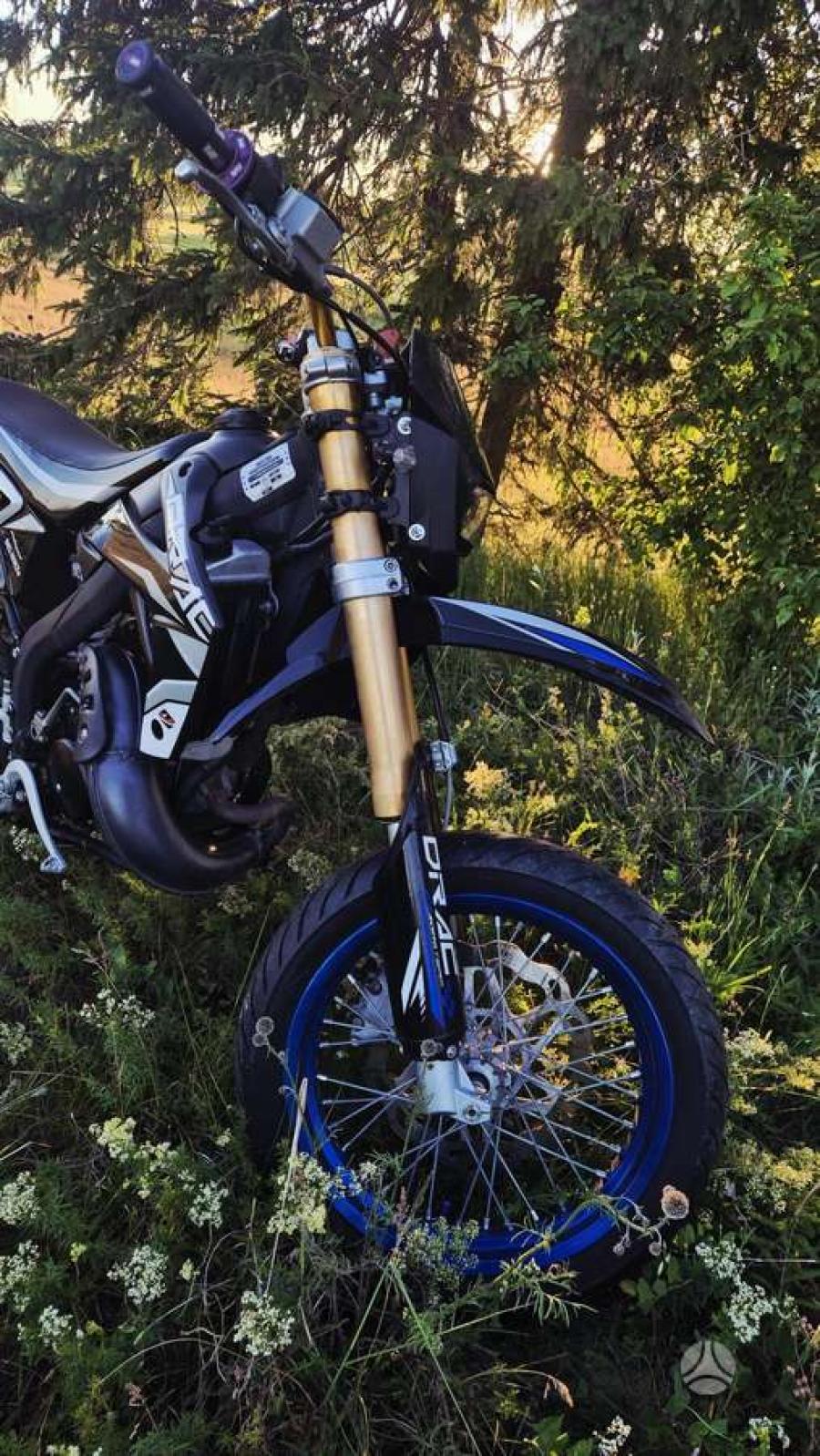 Black Rieju MRT 50 2020 in Radviliskis, with an engine capacity of 50.00 L and mileage of 11 thousand km for 1820 €, photo 9 on AUTOMOTO.COM.LV