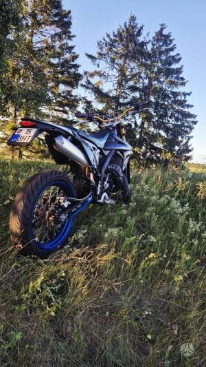 Black Rieju MRT 50 2020 in Radviliskis, with an engine capacity of 50.00 L and mileage of 11 thousand km for 1820 €, photo 10 on AUTOMOTO.COM.LV