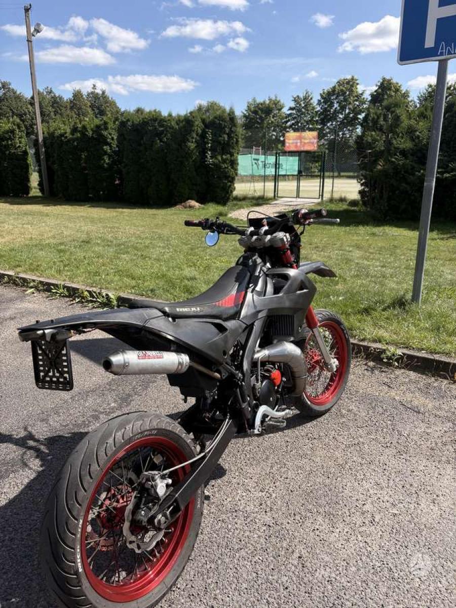 Melns Rieju MRT 50 2022 Rokiškis, ar dzinēja tilpumu 50.00 L un nobraukumu 22 tūkst. km par 1800 €, foto 4 vietnē AUTOMOTO.COM.LV