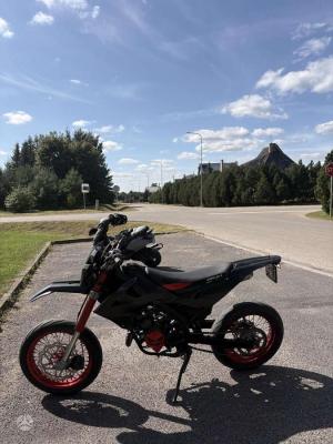 Melns Rieju MRT 50 2022 Rokiškis, ar dzinēja tilpumu 50.00 L un nobraukumu 22 tūkst. km par 1800 €, foto 5 vietnē AUTOMOTO.COM.LV