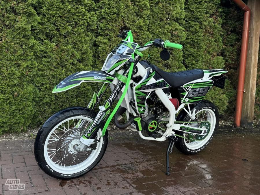 Zaļš Rieju MRT 50 2018 Viļņa, ar dzinēja tilpumu 0.08 L un nobraukumu 2 tūkst. km par 2350 €, foto 1 vietnē AUTOMOTO.COM.LV