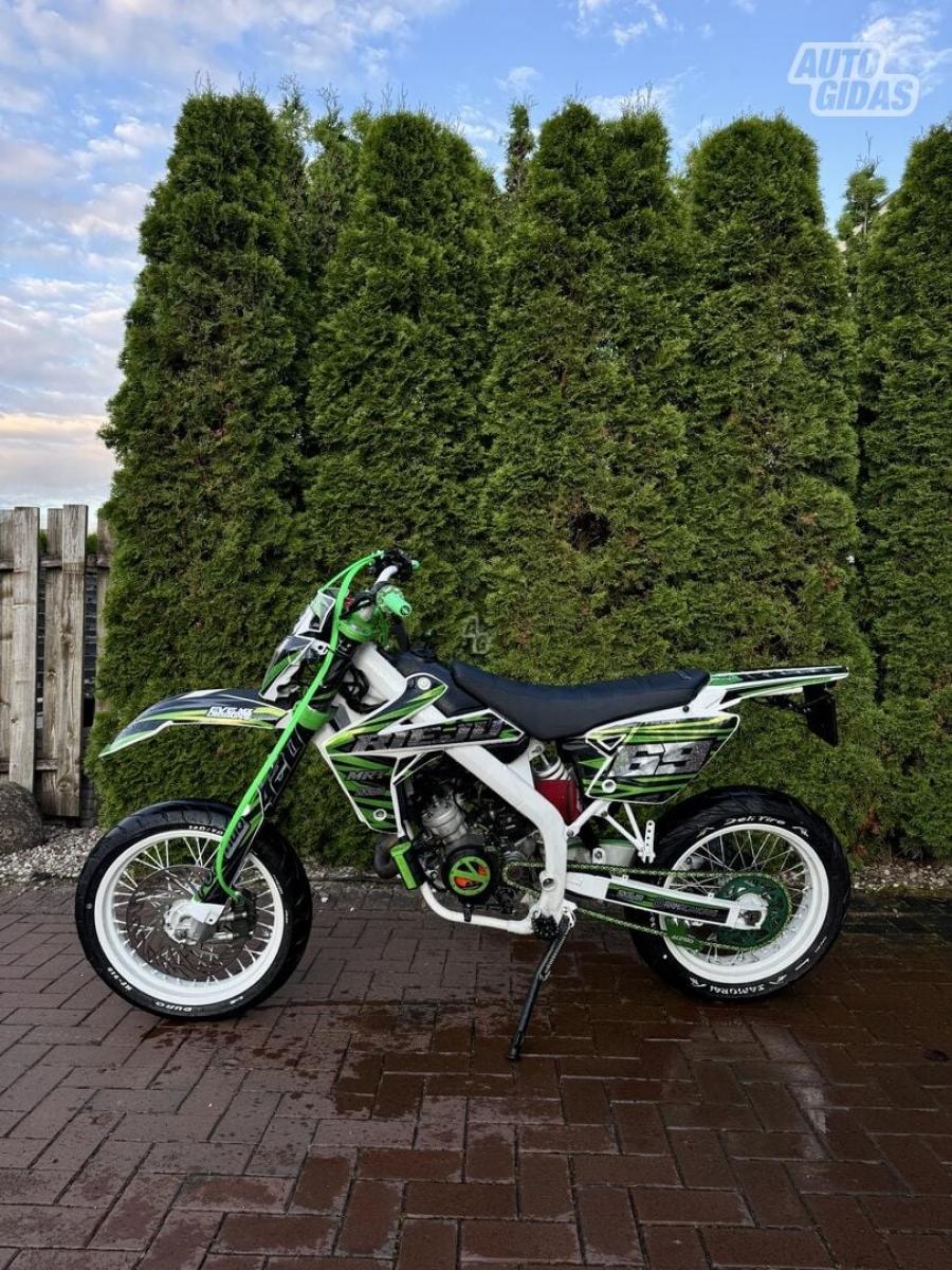 Zaļš Rieju MRT 50 2018 Viļņa, ar dzinēja tilpumu 0.08 L un nobraukumu 2 tūkst. km par 2350 €, foto 4 vietnē AUTOMOTO.COM.LV