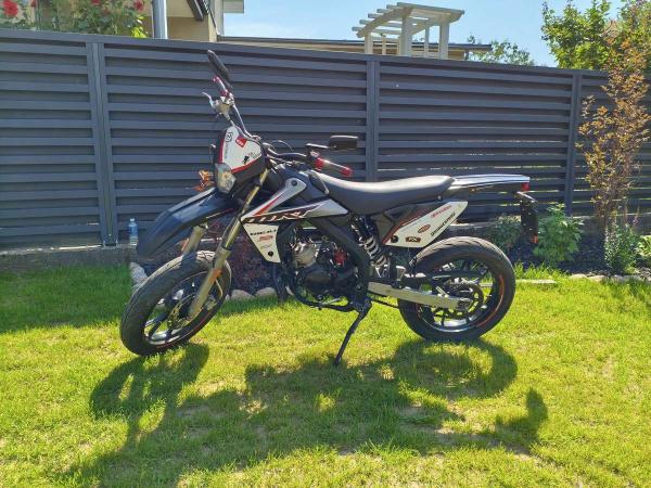 Rieju MRT 50 2017 Radviliškis, ar dzinēja tilpumu 50.00 L un nobraukumu 5 tūkst. km par 1300 €, foto 1 vietnē AUTOMOTO.COM.LV