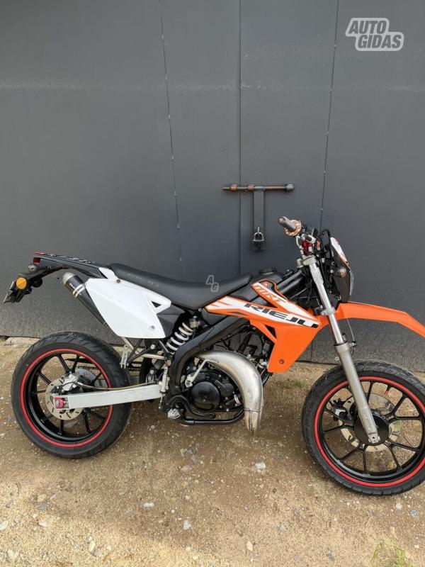 Rieju MRT 50 2019 Viļņa, ar dzinēja tilpumu 0.00 L un nobraukumu 0 tūkst. km par 1800 €, foto 2 vietnē AUTOMOTO.COM.LV
