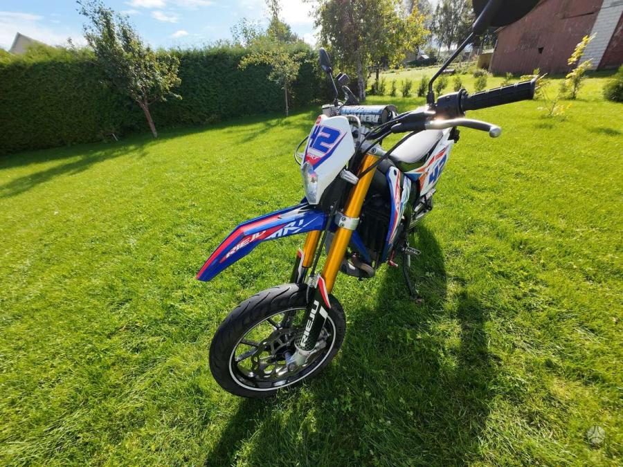 Rieju MRT 50 2020 Šauļi, ar dzinēja tilpumu 50.00 L un nobraukumu 18 tūkst. km par 1850 €, foto 6 vietnē AUTOMOTO.COM.LV