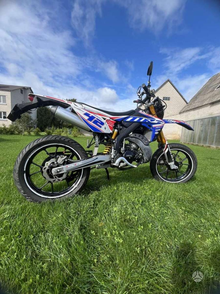 Rieju MRT 50 2020 Šauļi, ar dzinēja tilpumu 50.00 L un nobraukumu 18 tūkst. km par 1850 €, foto 11 vietnē AUTOMOTO.COM.LV