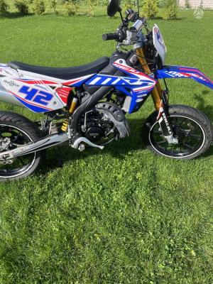 Rieju MRT 50 2020 Šauļi, ar dzinēja tilpumu 50.00 L un nobraukumu 18 tūkst. km par 1850 €, foto 13 vietnē AUTOMOTO.COM.LV