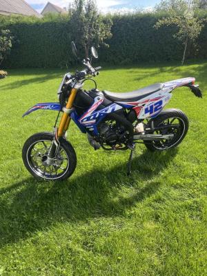 Rieju MRT 50 2020 Šauļi, ar dzinēja tilpumu 50.00 L un nobraukumu 18 tūkst. km par 1850 €, foto 14 vietnē AUTOMOTO.COM.LV