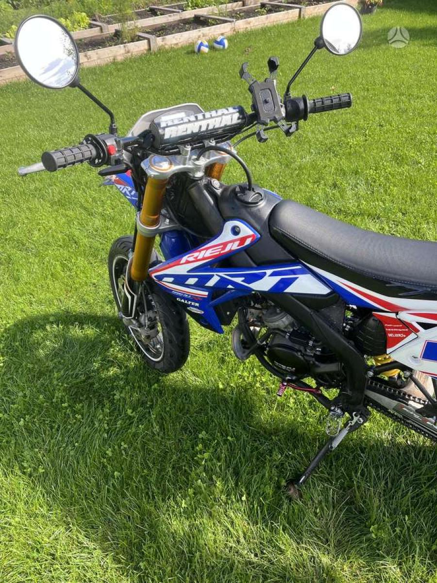 Rieju MRT 50 2020 Šauļi, ar dzinēja tilpumu 50.00 L un nobraukumu 18 tūkst. km par 1850 €, foto 16 vietnē AUTOMOTO.COM.LV