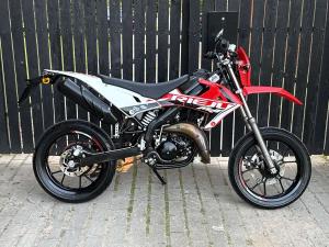 Rieju MRT 50 2022 in Prienai, with an engine capacity of 49.00 L and mileage of 5 thousand km for 2250 €, photo 6 on AUTOMOTO.COM.LV