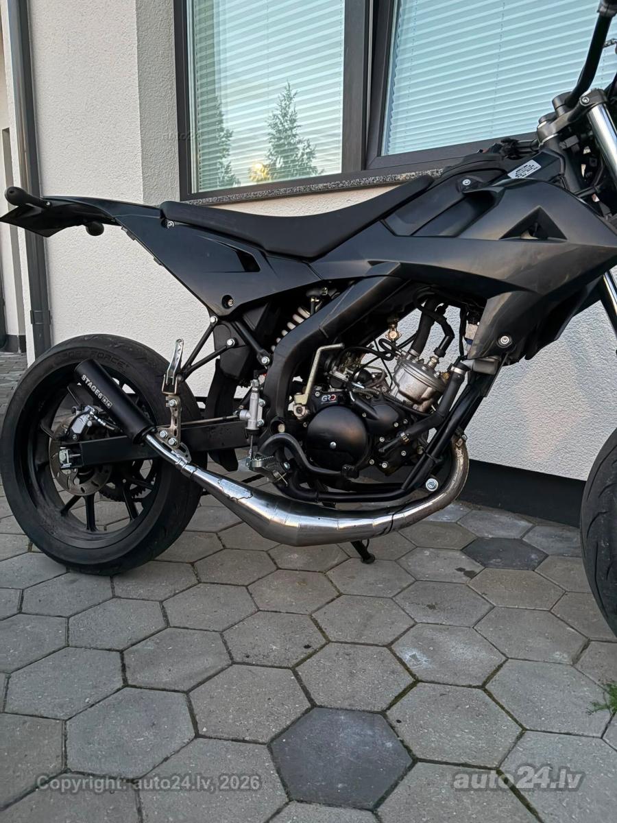 Rieju MRT 50 2025 in Parnu, with an engine capacity of 50.00 L and mileage of 6 thousand km for 2390 €, photo 6 on AUTOMOTO.COM.LV