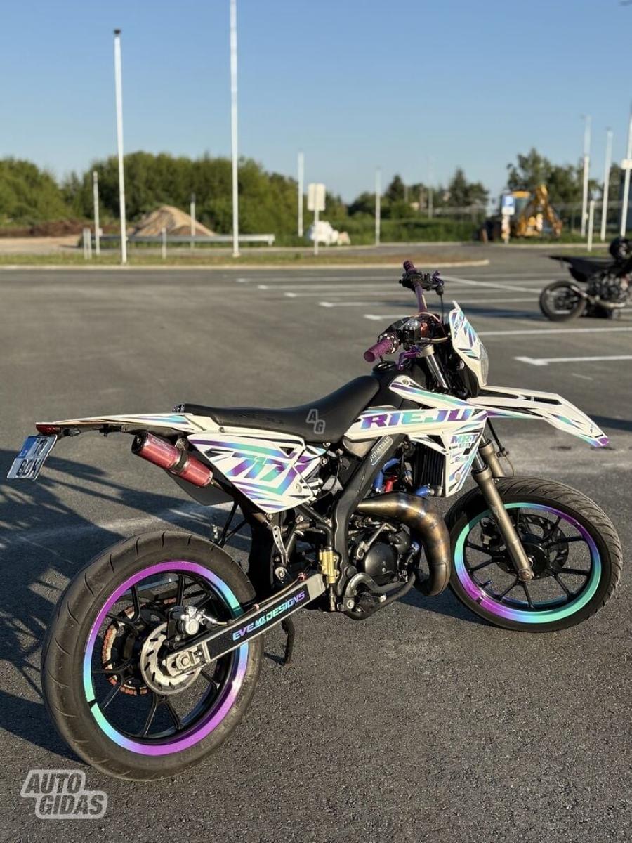 Balts Rieju MRT 50 2016 Radviliškis, ar dzinēja tilpumu 0.05 L un nobraukumu 18 tūkst. km par 2200 €, foto 3 vietnē AUTOMOTO.COM.LV